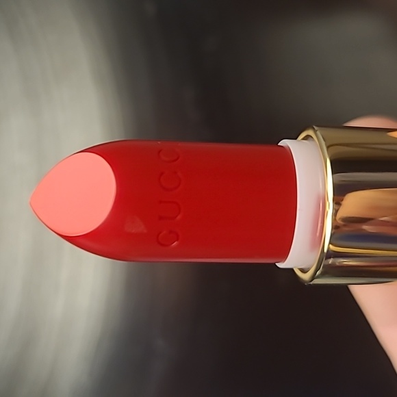 Gucci | Makeup | Gucci Lipstick Satin Eadie Scarlet 52 | Poshmark
